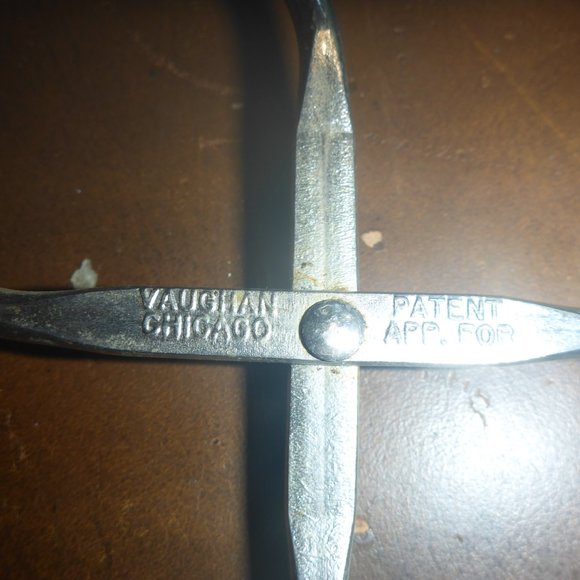 Vaughan Chicago | Kitchen | Vintage Vaughan Chicago Tongs With Teeth 7 ...